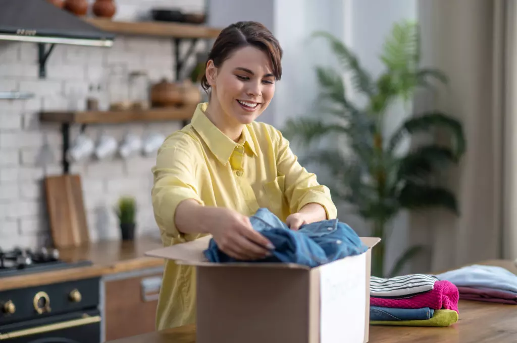 The Best Way To Pack Clothes And Fabrics | Air 1 Moving & Storage